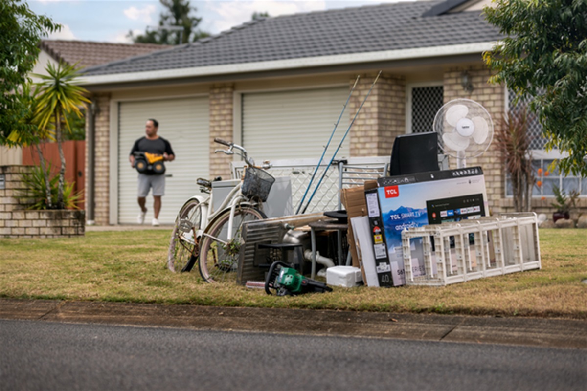 Kerbside clean-up | Logan City Council